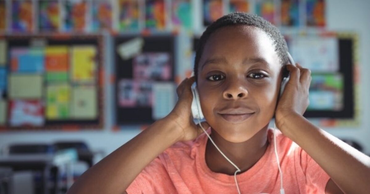 How to Use Podcasts in Your Classroom and Curriculum - Pinna
